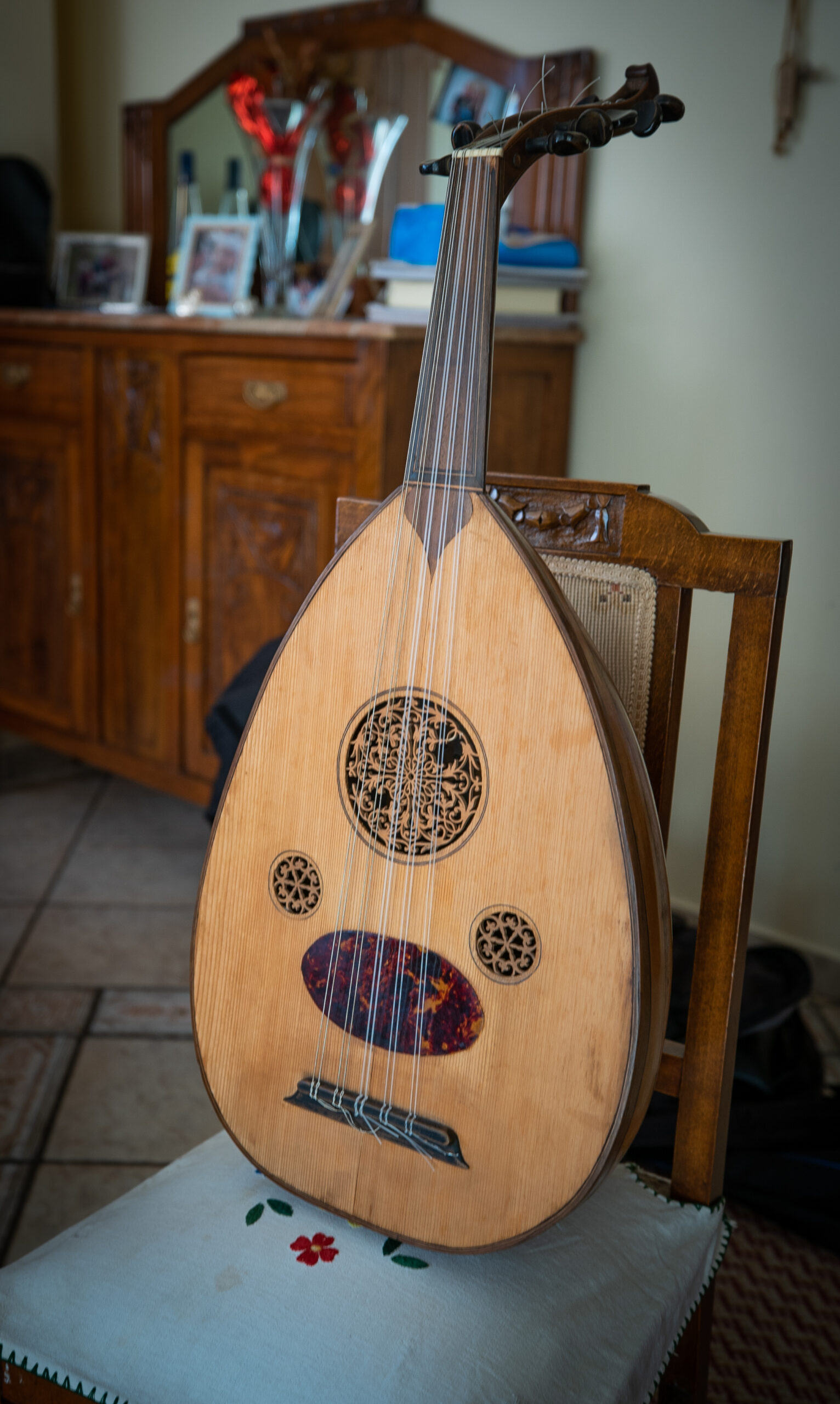 An oud from Prokopi, Cappadocia - 100objects.eie.gr